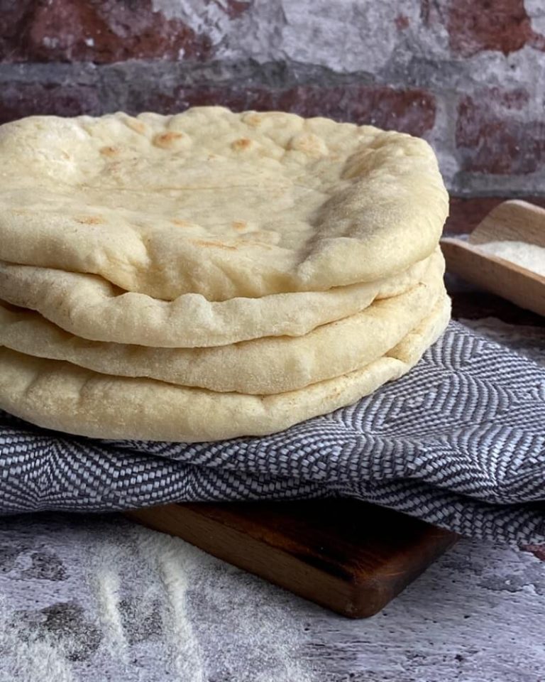 Recept na chlebové placky pita - Vaříme s Mony
