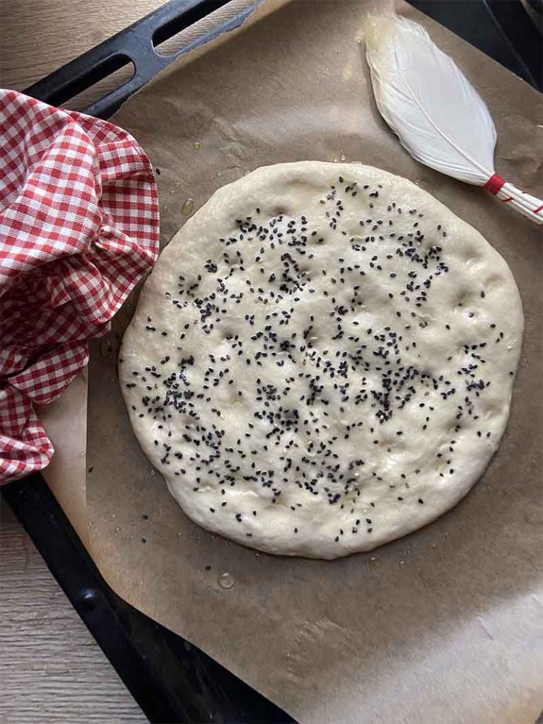 Řecká chlebová placka lagana - Vaříme s Mony